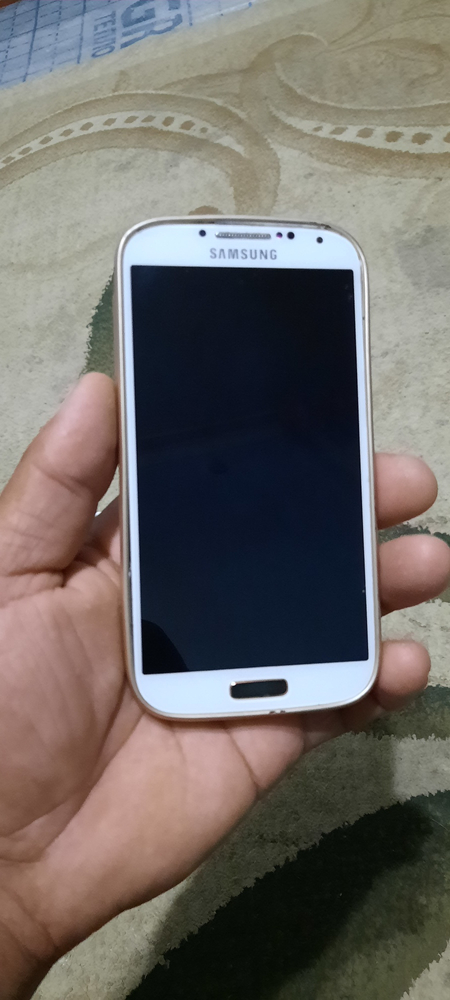 Телефон Samsung S4