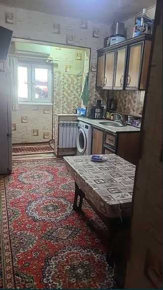 Продаю Чиланзар 11 квартал 2 комнатная Отдельный Вход Клиника Чирой
