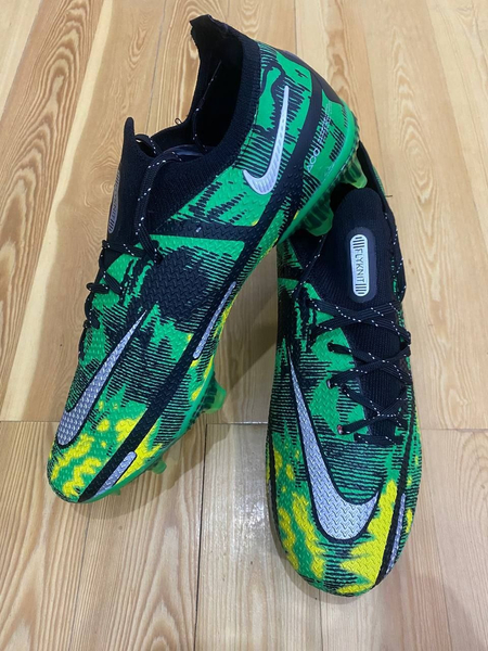 Бутсы Nike  PHANTOM!