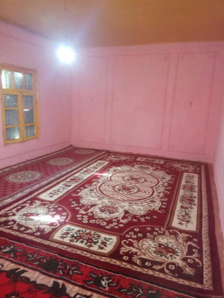 Uchastka sotiladi