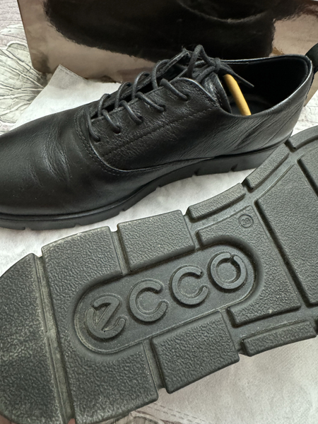 Черные туфли ECCO из натуральной кожи