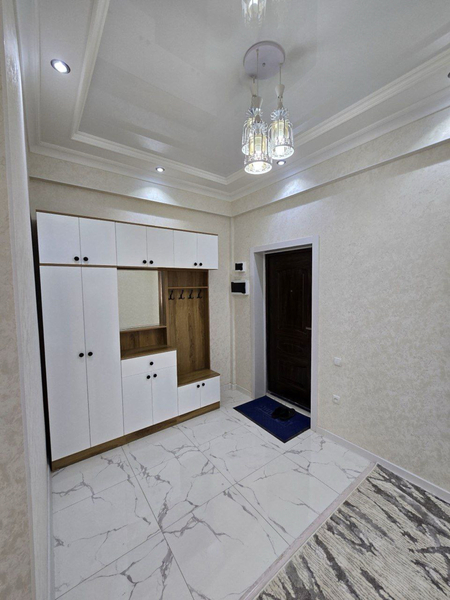 Срочно продаеться 3х ком. 98 кв.м Квартира Поворот