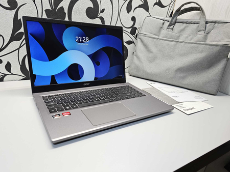 ПРОДАМ Acer Extensa 15 2024 Ноутбук Ryzen™ 5-7520U/8GB/512SSD/15.6