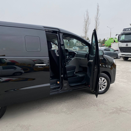 JAC M4 A/T. Avtosalonımızda bar