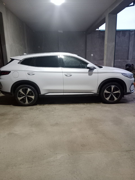 BYD song plus 2023 sotiladi