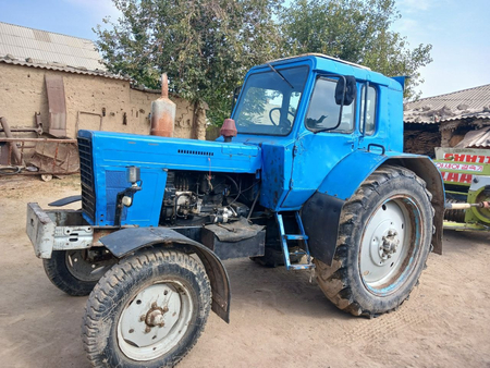 MTZ 80 Traktor ishga tayyor