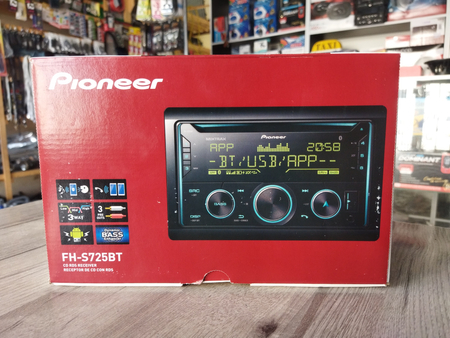 Magnitafon Pioneer S-725BT