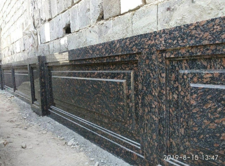Granit mramor ustanofka