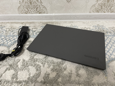 Продам ноутбук Lenovo Ideapad V130