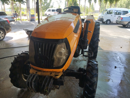 Traktor holati yaxshi yili 2016 balon matori yaxshi oldi orqa tortadii