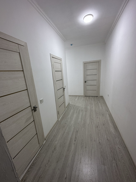 Srochno srochno 3 xonali 68 kvadratli kvartira  sotiladi