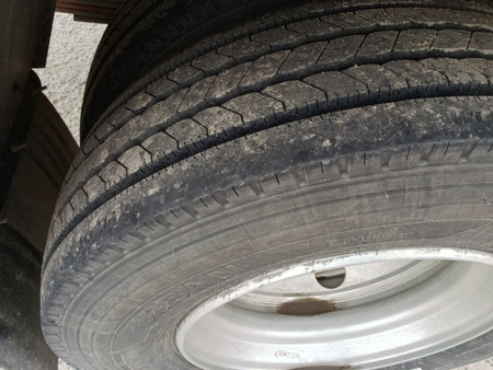 Isuzu sotiladi 5t metan 400k