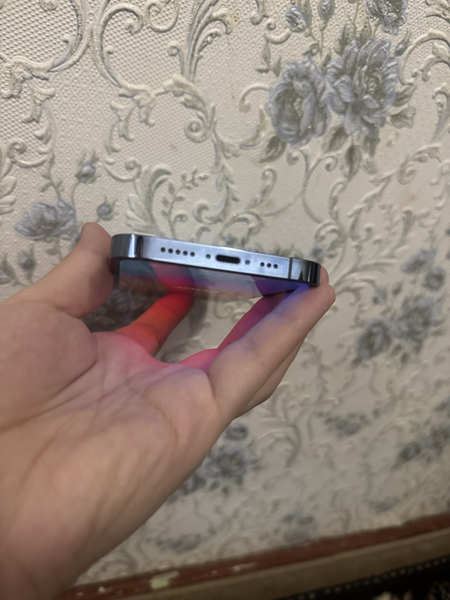 IPhone 13pro karobka dokumentli