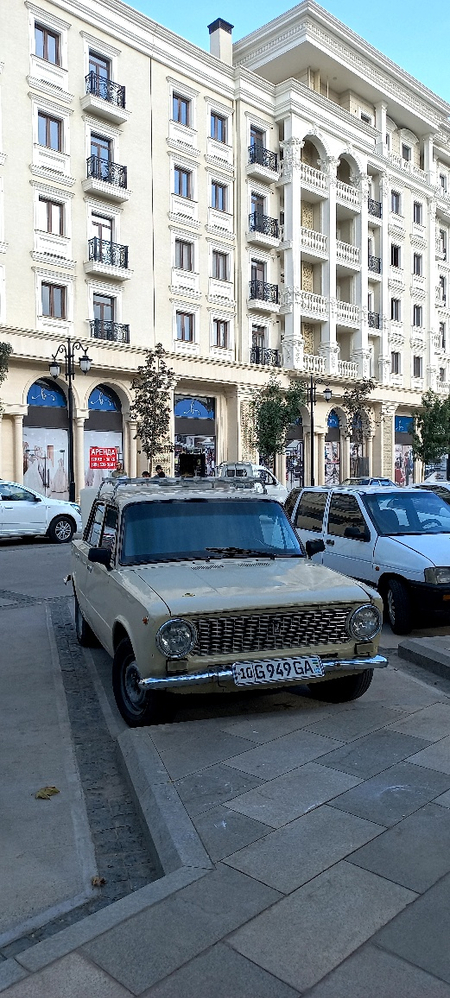 Jiguli sotiladi 21011 gazi bor