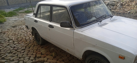 Vaz 05 sotiladi metanga jovob100%