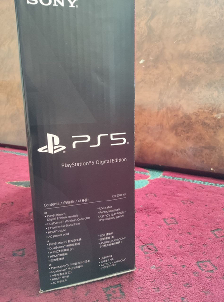 Продам PS 5 slim Digital Edition 1 TB  новый  версия  CFI -2018