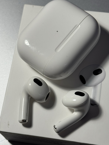 Apple AirPods 3, в отличном состоянии
