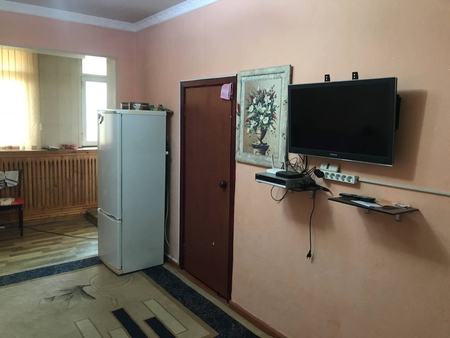 Сдаю квартиру на Чил. 20 кв-л 2 х ком. переделаную в 3х