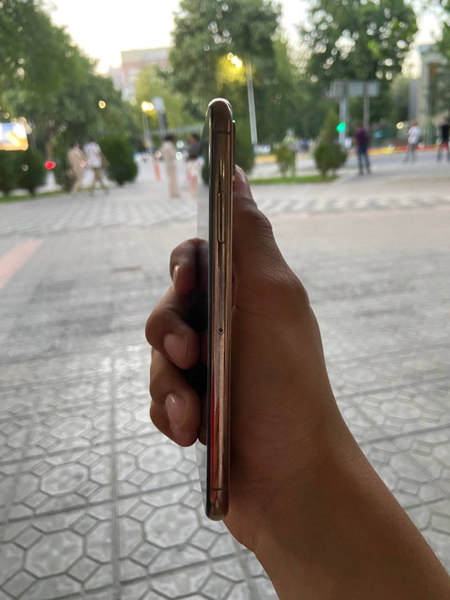 Iphone xs sotilad
