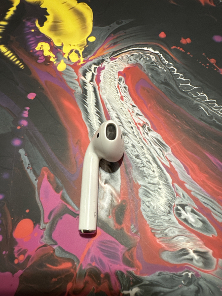 Airpods 2.1/2.2 левый наушник (оригинал) не преспрашивайте!