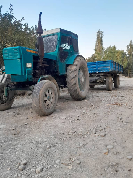Traktor 40 Sotiladi
