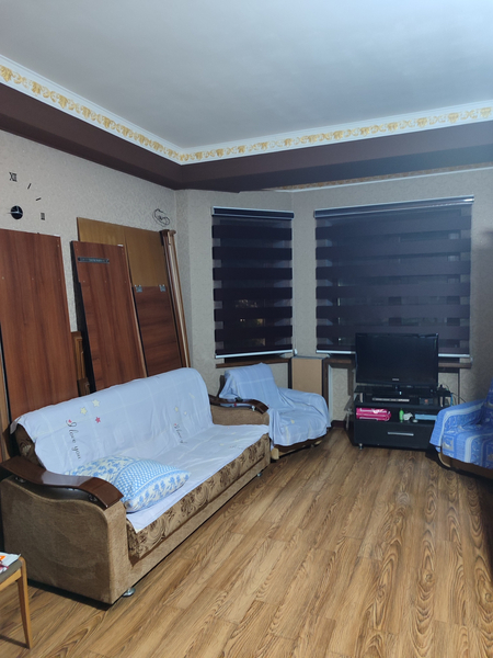 Продается своя 2х комн КВ 3этаж кирпич на Бектемире