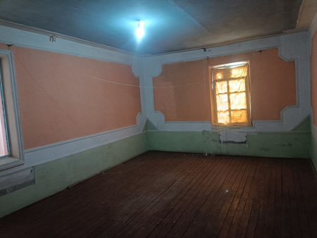 UY SOTILADI 1 xona 1-etaj qogan malumotla telda 10.500$
