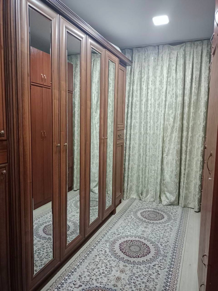 Продается квартира 5/4/4
(Мирзо Улугбекский район)