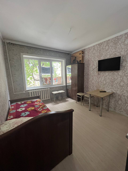 Продается квартира в бывшем общежитие, Юнусабад - Козитарнов, 1/2.4