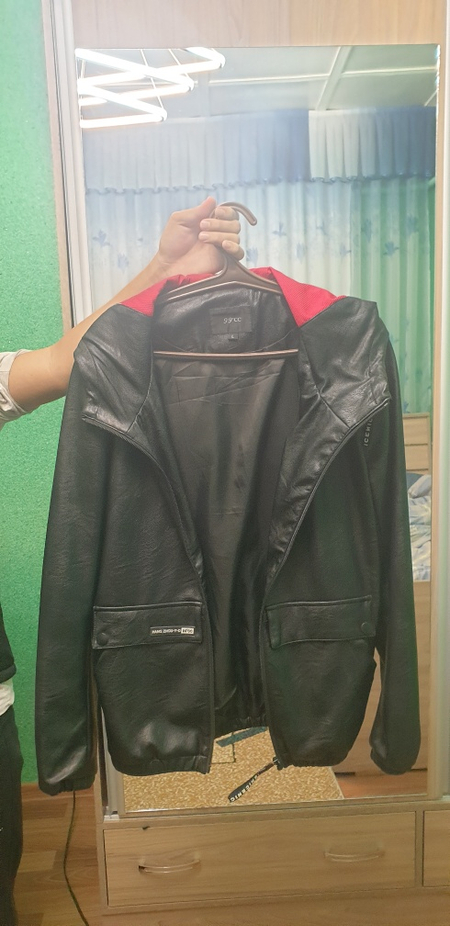 Кожанная куртка на подростка unisex