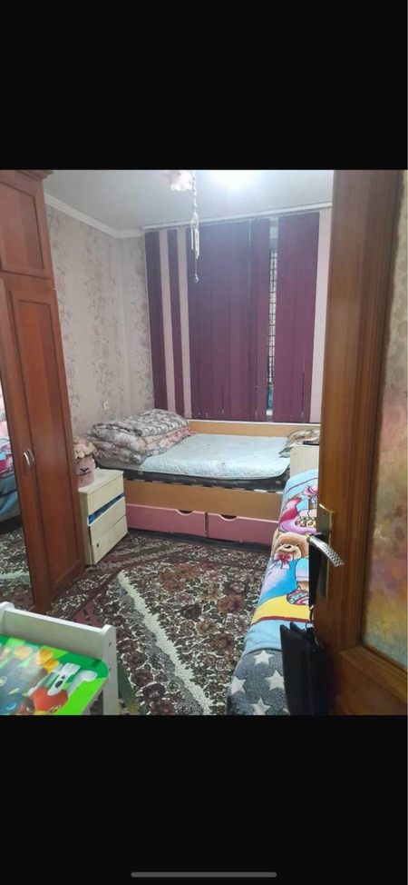 Срочно продаётся 3х комнатная квартира 1 остановка микрорайон