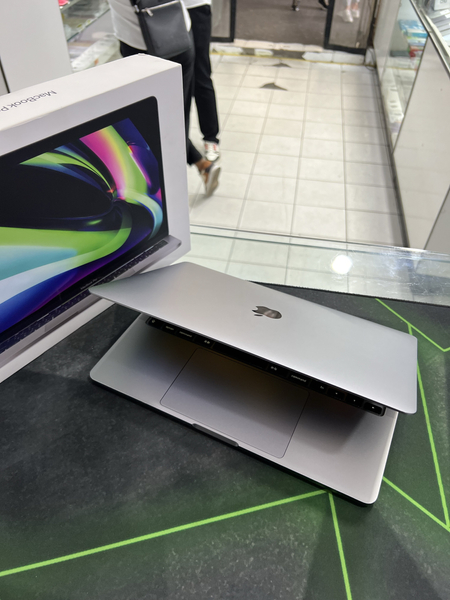 Macbook Pro  M1 SSD 512GB ОЗУ 8GB 13.3inch Retina