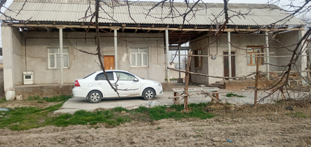 Уй сотилади. Тош вил Куйи-Чирчик тум Салдатский Чапаев.