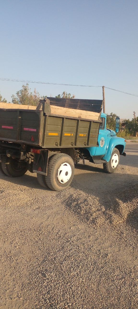 Zil 131 sroshni sotiladi holati zoʻr yurib turgan moshin