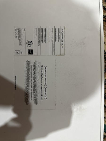 Macbook air m2 13.6 in