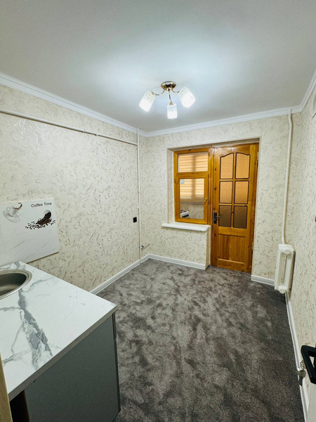Продам квартиру , с отличной локацией,Чиланзар 6 квартал ( ТРЦ Парус )