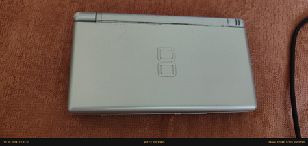 Продам Nintendo dc lite + адаптер micro SD
