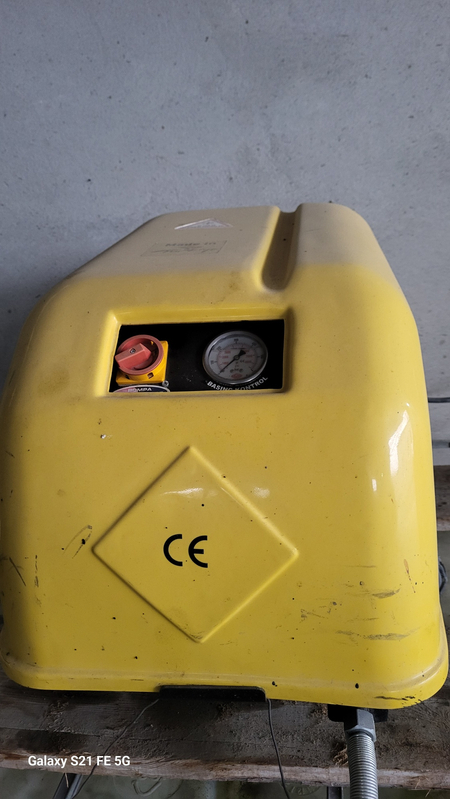 Karcher 200 bar 3fazali  pena boʻchka yangi xolatda 1 oy ishlatdik