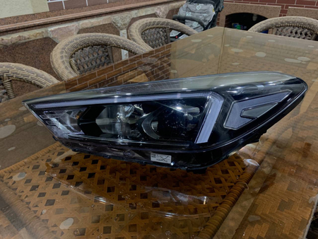 фара Hyundai tucson
