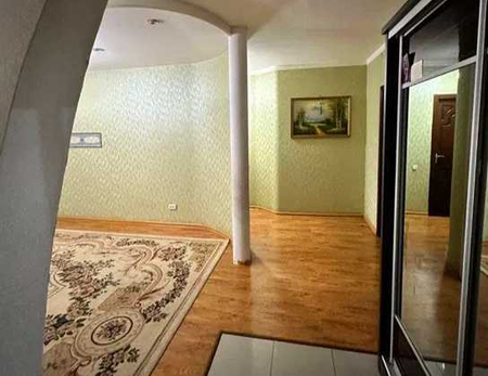Спец-план, 3/4/4 кирпич, 115 м². Метро Космонавтлар, кафе Джуманджи