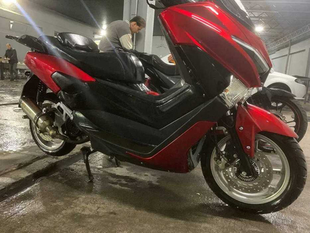 Продам Макси скутер 155 срочно