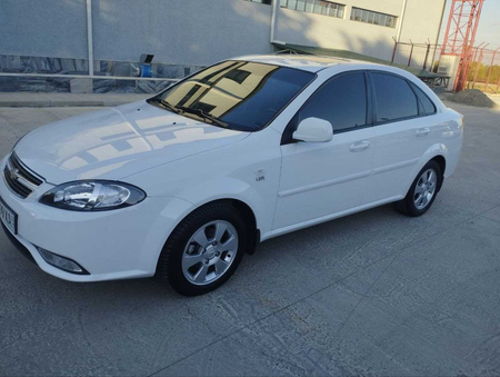 Продаётся своя Gentra Lacetti