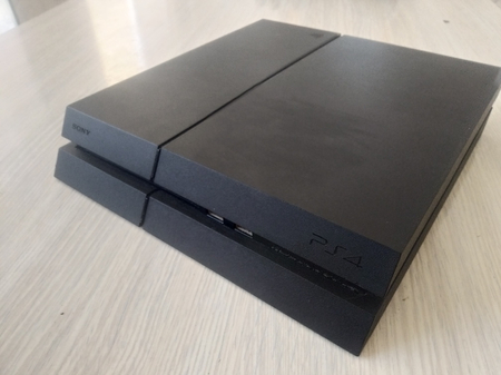 Ps4 fat 1tb versiya 2 ta pulti bor