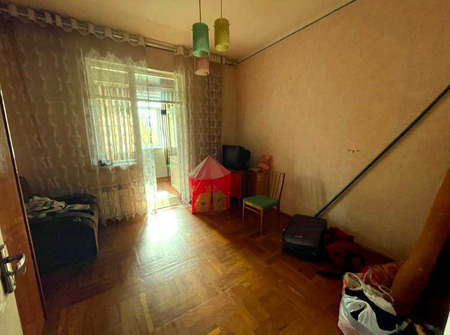 Продается квартира буюк ипак йули метро 3/3/3 85м²