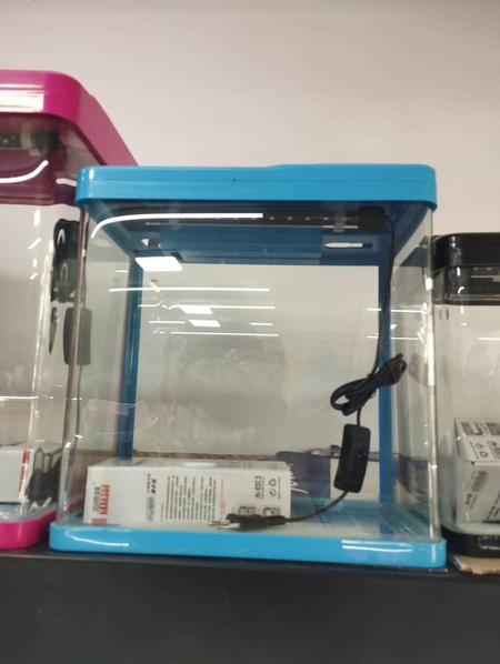 Продаю настольный аквариум