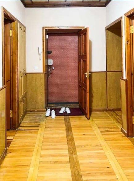 Хамза метро.   3 комнатная Спец плана.  119м2 с лифтом
