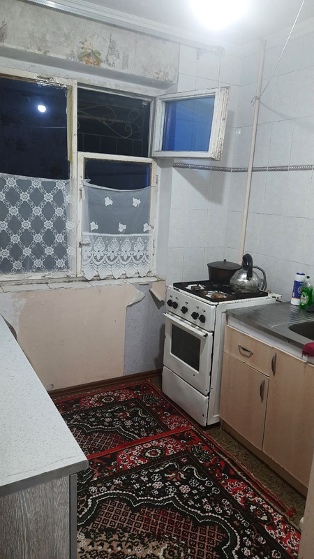 Фаргона шахар Киргилида 1 хонали уй сотилади