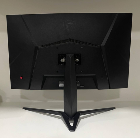 Msi 24’’ Curved IPS 144Hz FHD Ideal sastyanada karopka dok bor