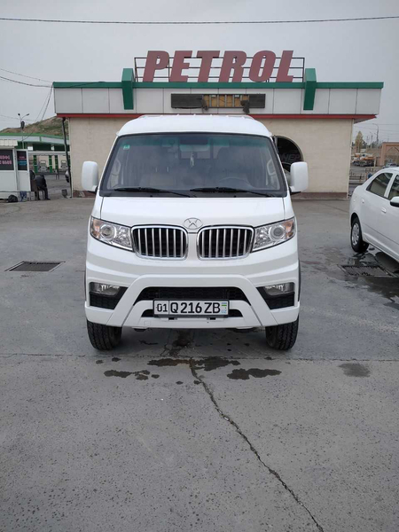 Коммерческий автомобиль Shineray T 52