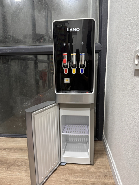 Кулер для воды LAMO, новый, не пользовались, покупали в медиапарк